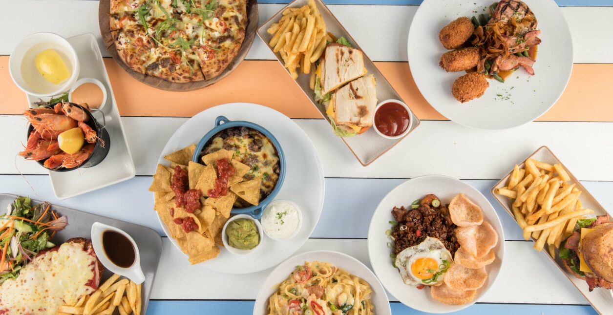 Top Pub Palm Cove - Eat & Drink at Palm Cove Tavern